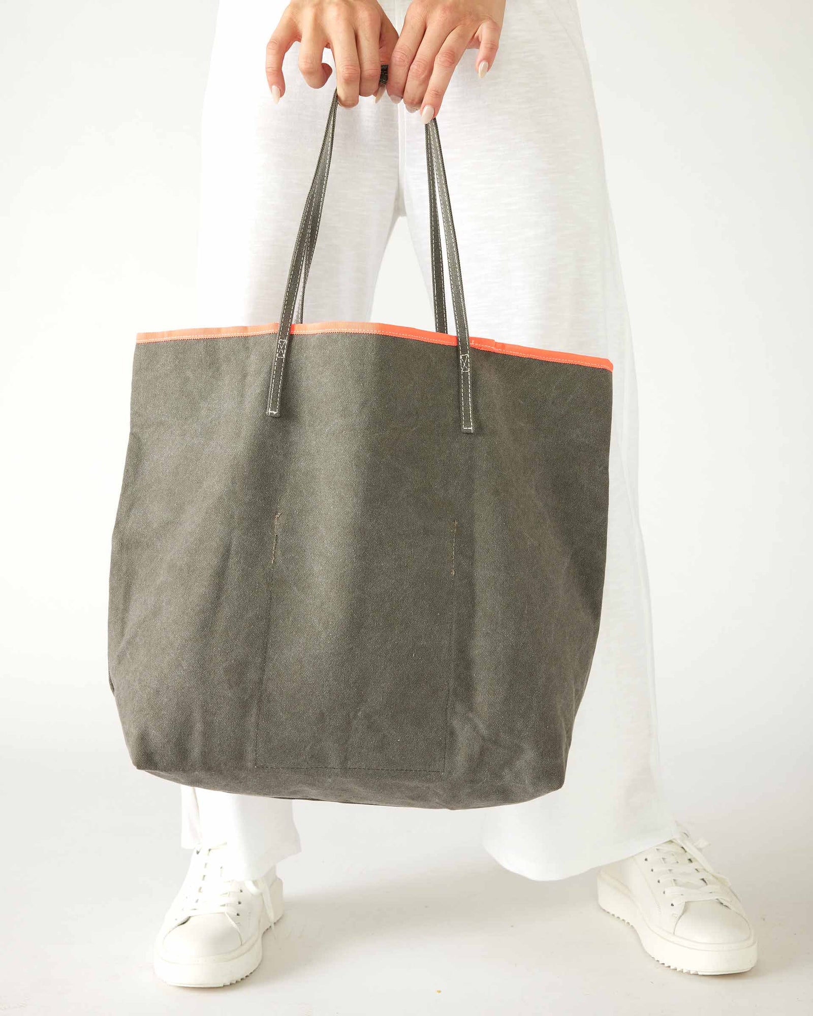 Le Canvas Tote by Mersea | Everyday Durable Bag
